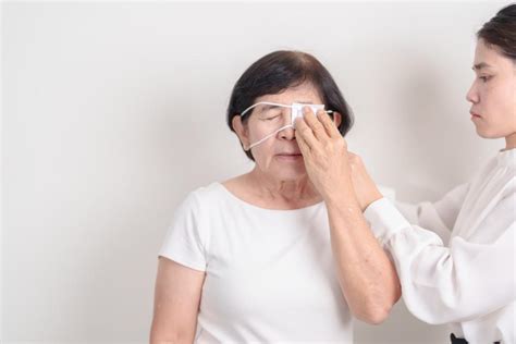 What To Expect Right After Your Emergency Retinal Detachment Surgery