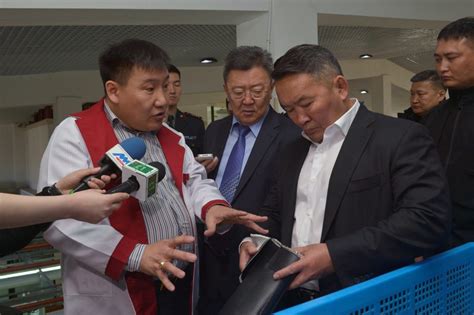 Ерөнхийлөгч Х Баттулга дотоодын гутал үйлдвэрлэгчдийн төлөөлөлтэй уулзлаа