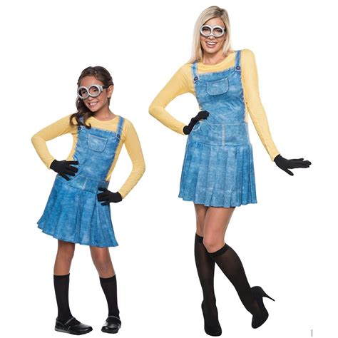 35 Best Mom And Daughter Halloween Costumes 2025