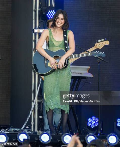 3146 Gracie Abrams Photos And High Res Pictures Getty Images