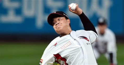 [ss포토] 박세웅 동생 Kt 박세진 시즌 첫 선발 등판 평가는