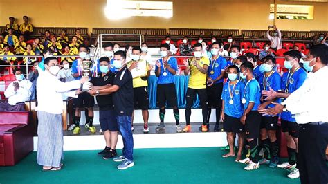 တနင်္သာရီတိုင်းဒေသကြီးဝန်ကြီးချုပ်ဦးမြတ်ကို တိုင်းဒေသကြီးလူငယ်ရေးရာကော်မတီဥက္ကဋ္ဌဖလား ၄ ပွင့