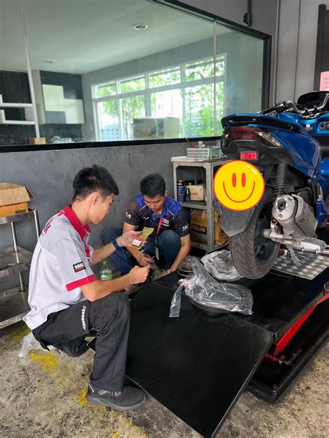 เจ้าแม่มอเตอร์ไซค์ ศูนย์บริการเปิดแล้วนะคะ🧑‍🔧 บริการหลังการขายอย่างครบครัน โดยทีมช่างที่มี