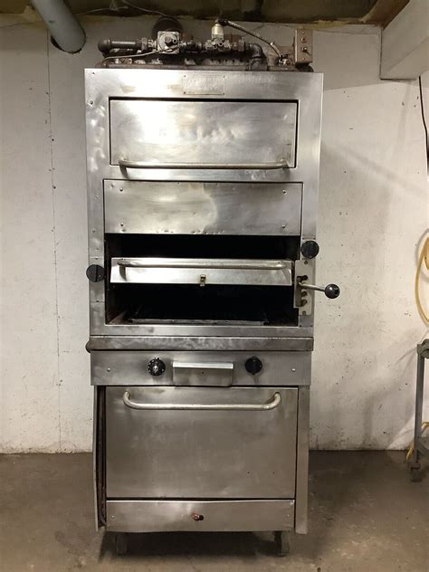 152 0623 Southbend Magic Ray Natural Gas Upright Infrared Steak Broiler