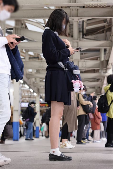 【画像】うっかり街撮りスナップに写り込んでしまった女子高生写真 Jkちゃんねる 女子高生画像サイト
