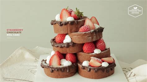 딸기 초코 롤케이크 만들기 Strawberry Chocolate Roll Cake Recipe Cooking Tree Youtube