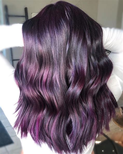 40 Trendy Hairstyles With Purple Highlights Hair Adviser