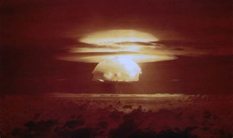 Взрыв ядерной бомбы — радиус поражения и возможные последствия — Teletype