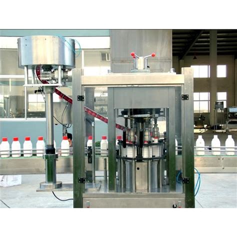 Full Automatic Lid Revolver Screw Capping Machine With Automatic Lid Sender For Screw Cap Gwp