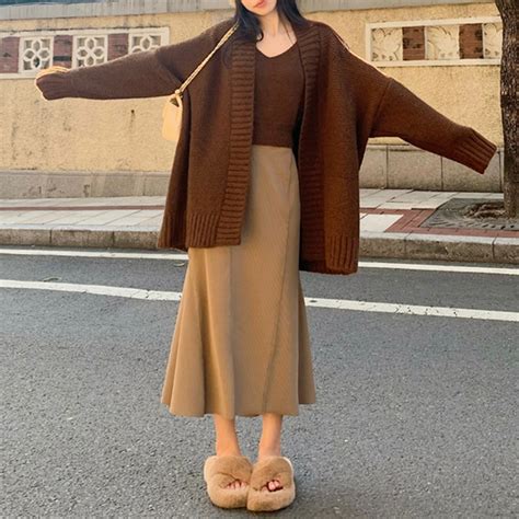 스타일굿 코디세트루즈핏 두꺼운 도톰 니트 가디건 이너웨어 피쉬테일 롱스커트 쓰리피스 세트 Oc124550e
