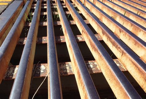 무료 이미지 목재 지붕 벽 빔 선 금속 대칭 일광 옥외 구조물 2840x1927 205762 무료 이미지 Pxhere