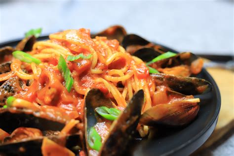 간단하면서 근사한 토마토 홍합 스파게티 레시피