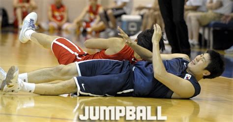 국가대표팀 불꽃튀는 슬라이딩