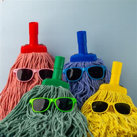 4 Mop Heads And 4 Mop Handles Epic Distributors