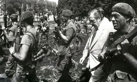 “felices Pascuas La Casa Está En Orden” Alfonsín Aldo Rico Y Las