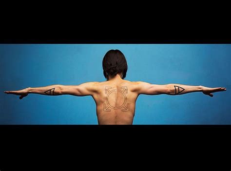 Jared Leto Shows Off Back Tattoo E Online Ca
