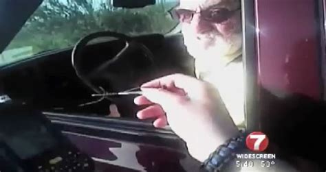 Viral Video Monkey Goes Bananas Over Ticket Videos Metatube