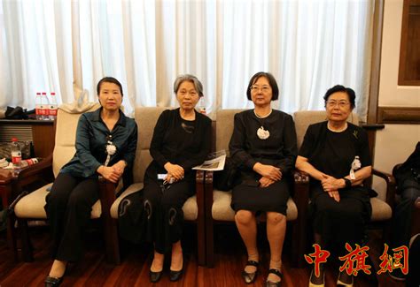 特稿：绵绵细雨 隔不断送别阎明复同志的深情