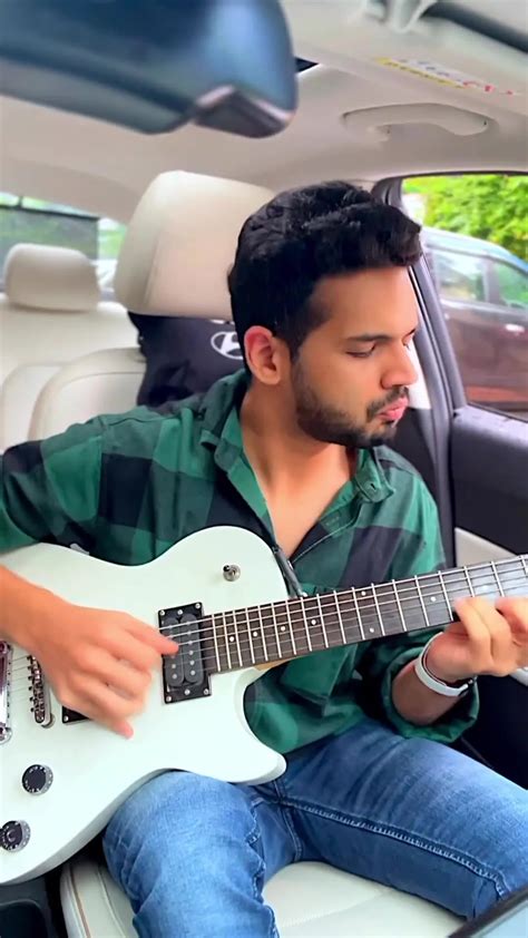 ورژن خارجی آهنگ زدن با مردی که به شیشه ماشین مشت میزند