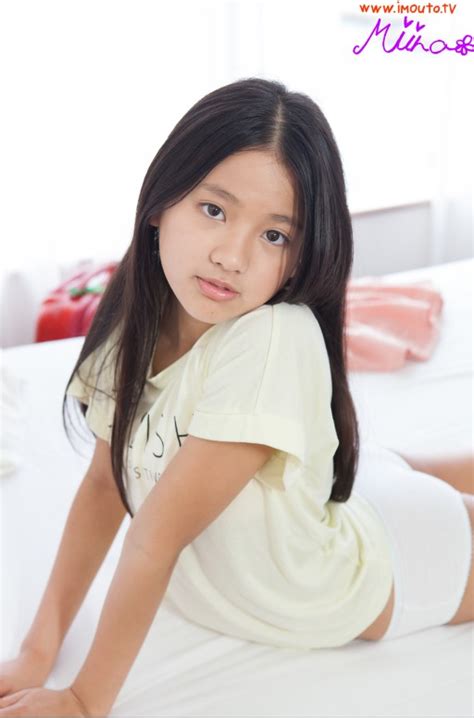 Tsubaki Miina Short Skirt Girl V2ph