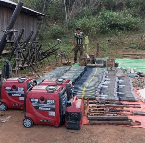 ေခတ္ သစ္ ေႏြဦး Facebook