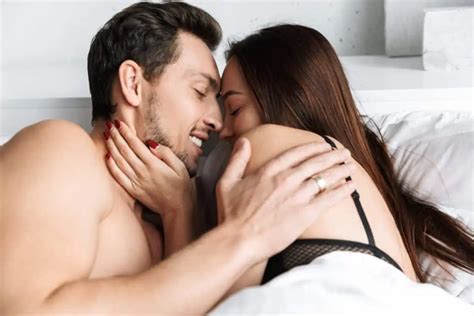 How Many Dates Before Sex 7 Reasons Why It Matters Her Norm