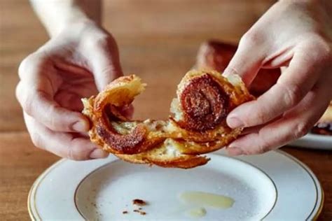 طرز تهیه نان شکری خوشمزه با پف زیاد یه شیرینی لطیف با طعم عالی