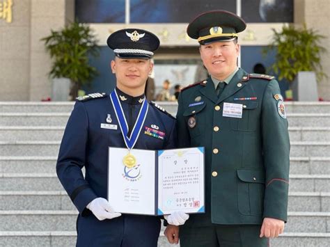 МУ аас БНСУ ын хуурай зам болон агаарын цэргийн сургуульд суралцсан дэд ахлагчид сургуулиа