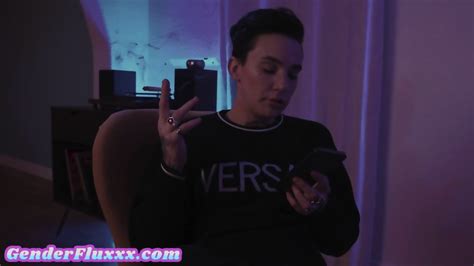 Bigtitted Dyke Seduces Tattooed Lesbian And Eats Her Pussy