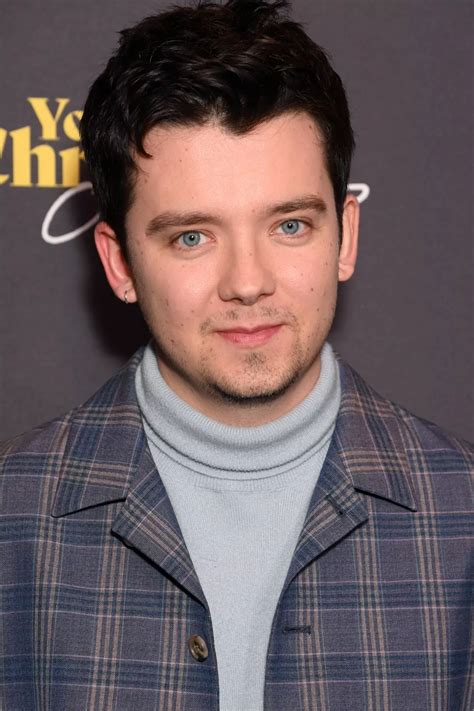 East London Schools Old Yearbook Shows Just How Many Celebrities Went