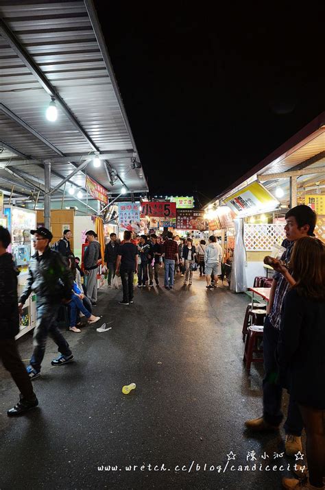 【遊記】花蓮‧自強夜市 花蓮人晚上的娛樂 大推家傳東山鴨頭 陳小沁の吃喝玩樂