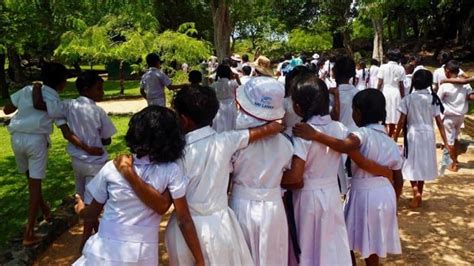 පාසල් අධ්‍යාපන චාරිකා ගැන තීරණයක් ගනී අරුණ