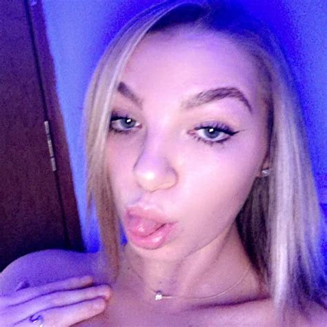 Bre Brekemp • Threads Say More