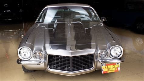 This 1970 Chevy Camaro Rs Hides Ls1 Engine Under Slick Cowl Induction Hood Autoevolution