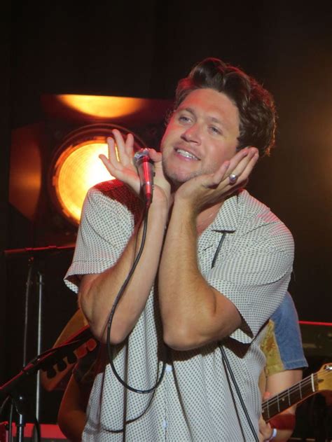 niall tour updates on twitter