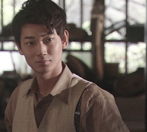 綾野剛 Go Ayano カーネーション 俳優 俳優 男性 空飛ぶ広報室