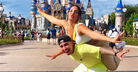 비디오 안드레아 발디리와 펠리페 사루마가 소셜 네트워크에서 이야기 한 열정적 인 키스 Infobae