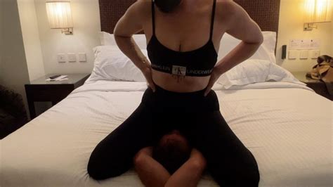 Brutal Facesitting By Yoga Instructor In Black Leggings Real Asian