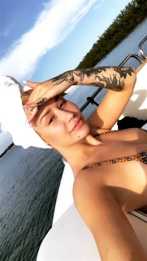 Iggy Azalea Twerking Fake Ass Bikini Pussy Print 2