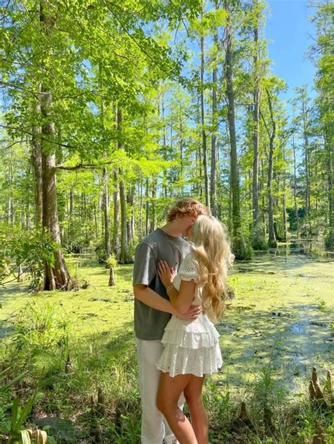 🤍💚 Blonde Couple Couple Photography Poses Teenage Couples