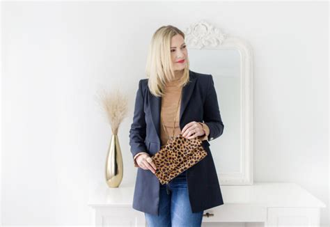 4 Hot Sexy Christie Ressel Bikini Pics