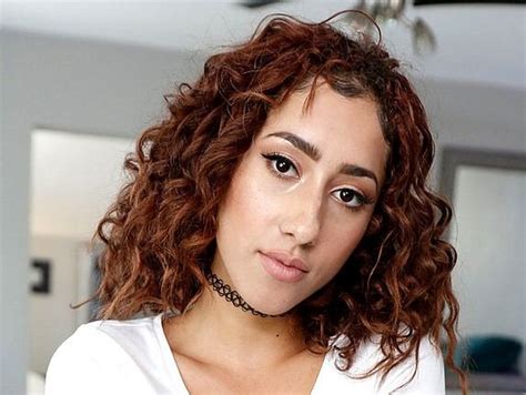 Kira Perez Biography Wiki Age Height Career Photos More