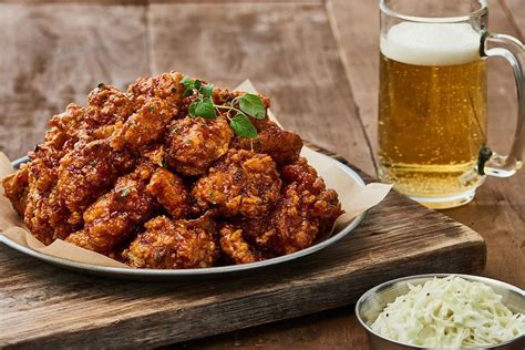 Korean Fried Chicken Restaurant Left Wing Bar Opens First Us Location