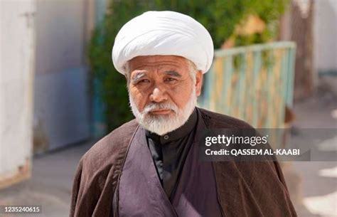 Iraqi Sheik Photos And Premium High Res Pictures Getty Images
