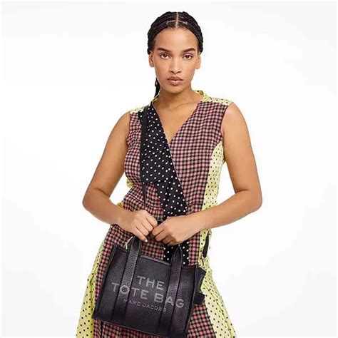 T I Tote N Marc Jacobs The Leather Mini Bag M U En Vua H Ng Hi U