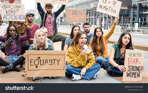 imágenes de Strong sex and weak sex Imágenes fotos y vectores de stock Shutterstock