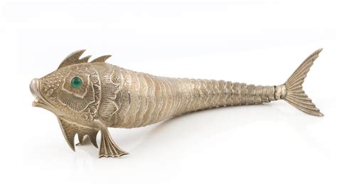 Sold Price Zilveren Object In De Vorm Van Vis Met Beweegbare Schubben Circa 1960 Vervaardigd