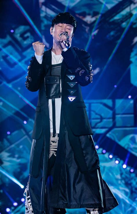 林俊杰跨年伴舞大山谷图库