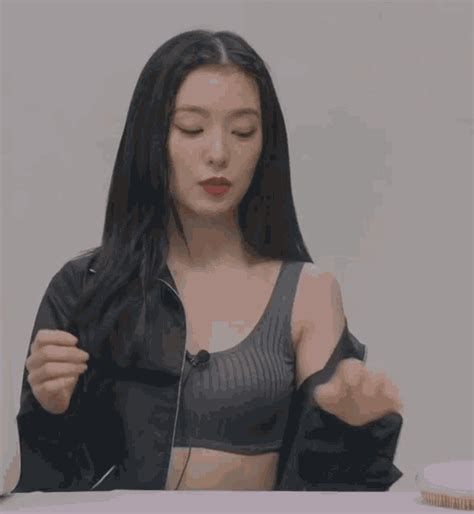 Irene Red Velvet Gif Irene Red Velvet Discover Share Gifs
