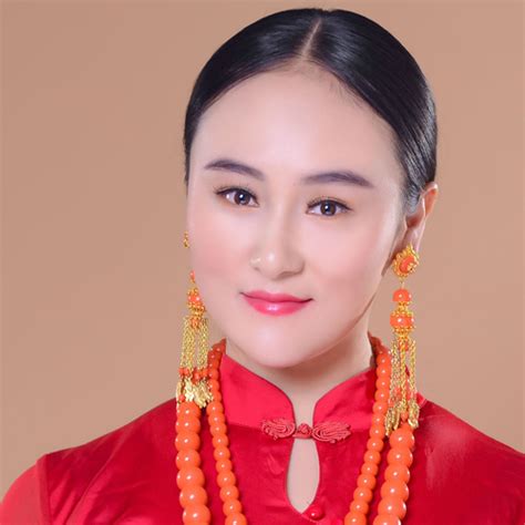 德吉次仁简介 简介 石正丽简介 大山谷图库